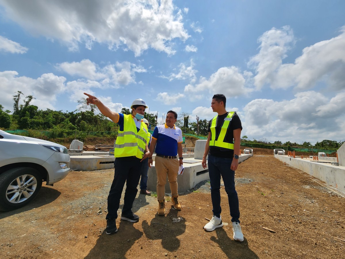 SILANG MAYOR VISITS CALAX CONSTRUCTION PROGRESS – MPT South Company ...